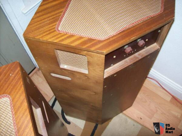 WHARFEDALE Model W4 SPEAKERS Photo #678013 - US Audio Mart