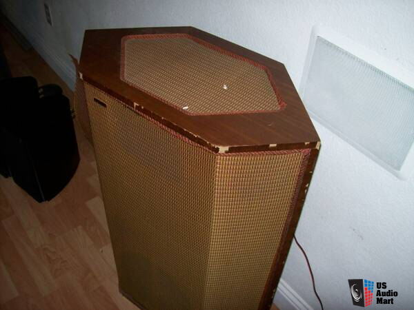 WHARFEDALE Model W4 SPEAKERS Photo #678013 - US Audio Mart