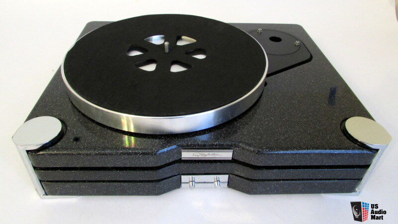 ROKSAN TMS2 REFERENCE TURNTABLE WITH ROKSAN ROK-DS1.5 POWER SUPPLY ...