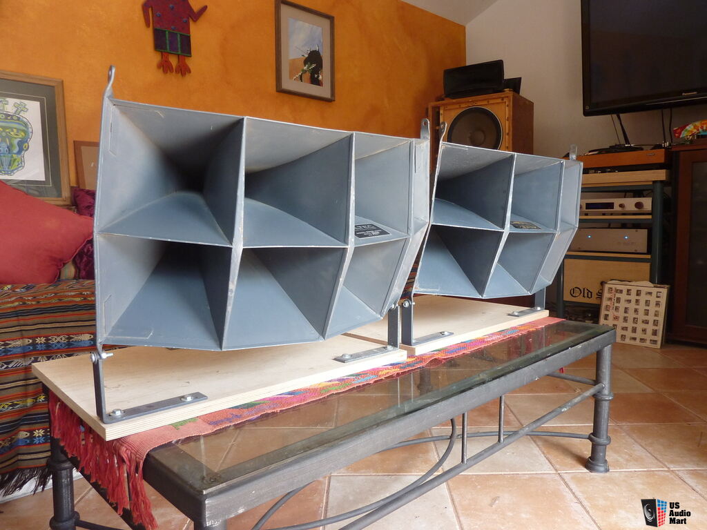 Altec 805b Horns, throats, brackets and base Photo #741030 - US Audio Mart