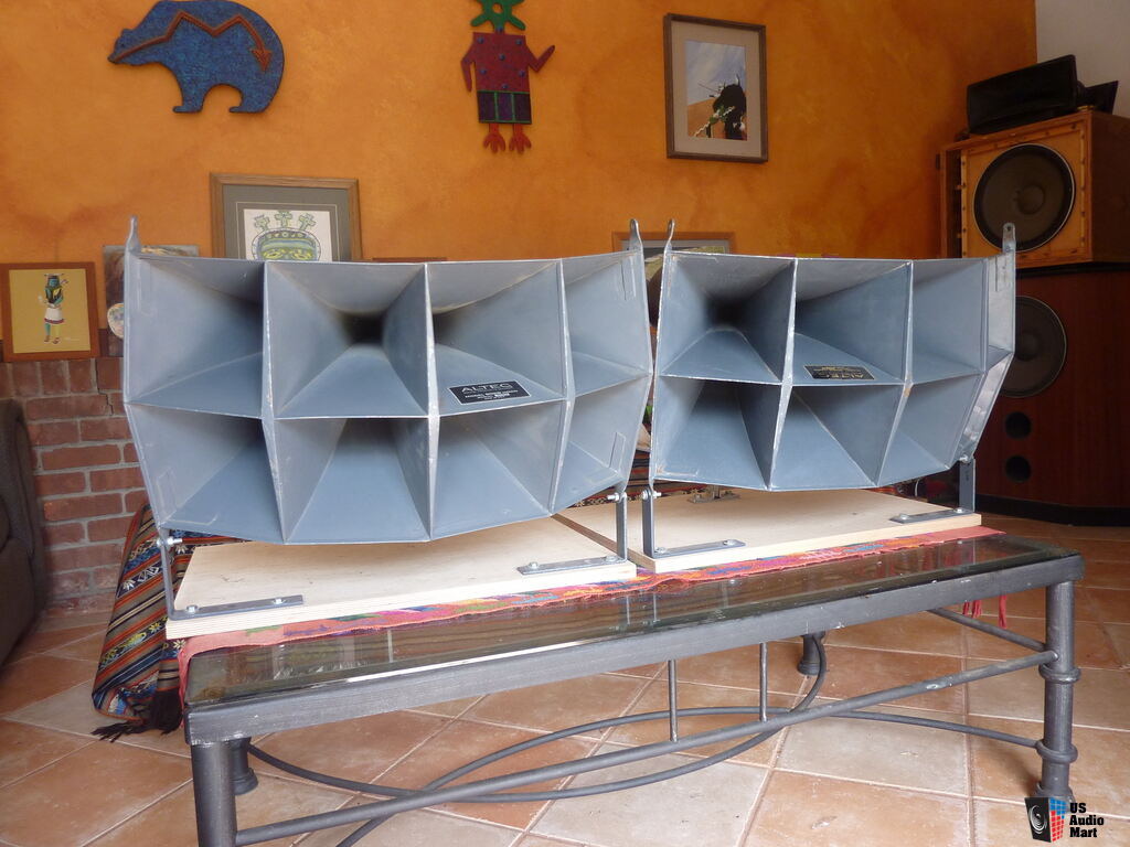 Altec 805b Horns, throats, brackets and base Photo #741035 - US Audio Mart