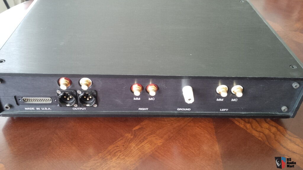 Pass Labs Xono phono preamp with SMALL power supply Photo #796614 ...
