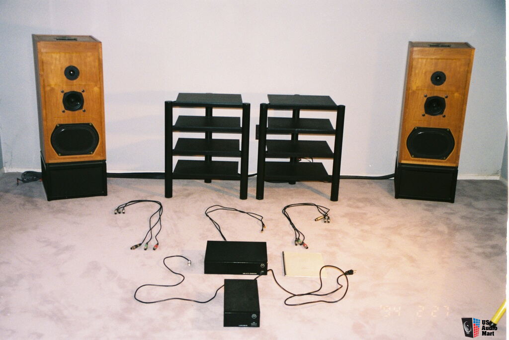 Linn Aktiv Crossover & Dirak Power Supply Photo #849019 - US Audio Mart