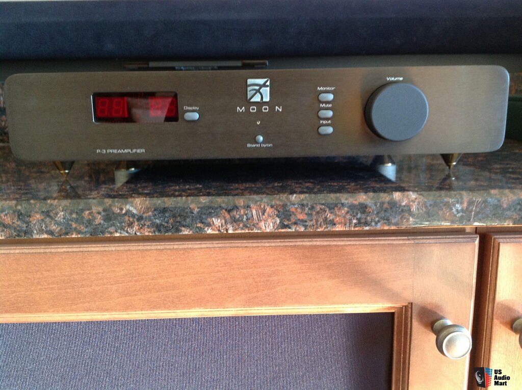 Sim Audio Moon P-3 Stereo Preamp Photo #859592 - US Audio Mart