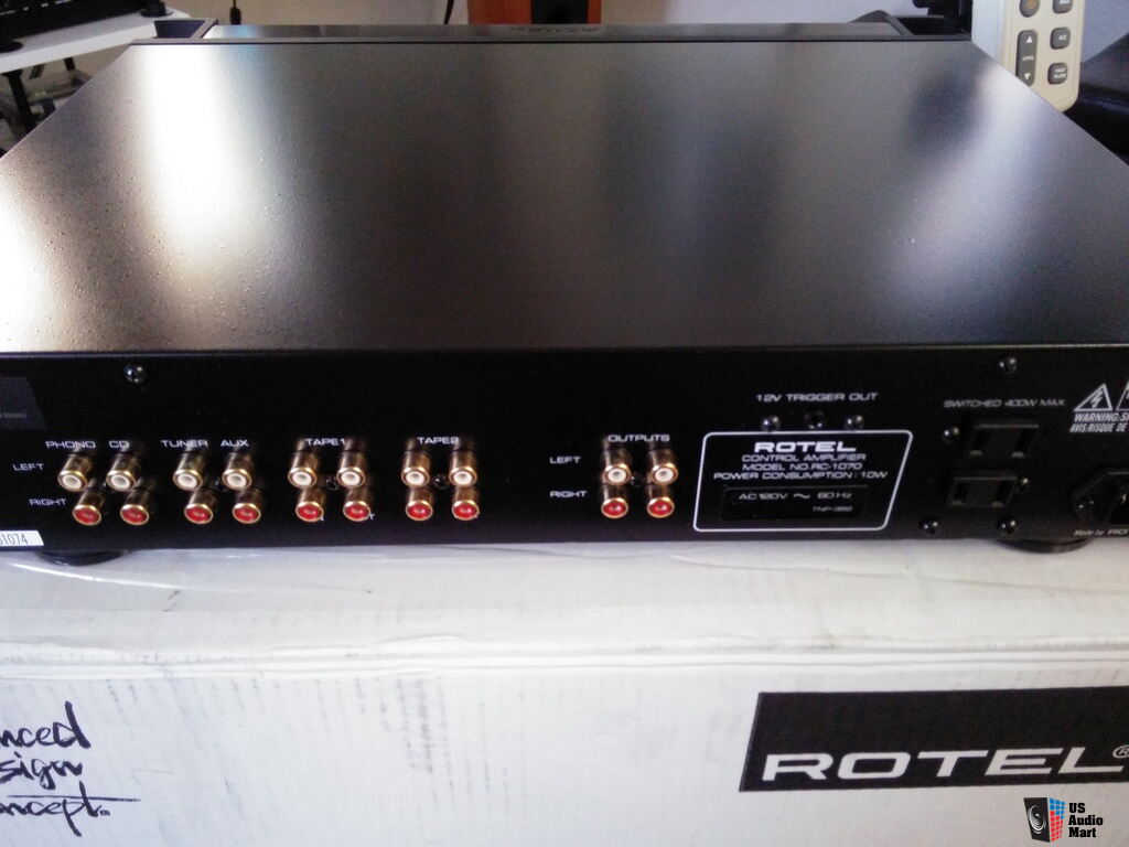 Rotel RC1070 preamplifier with mm phono stage Photo #874587 - UK Audio Mart