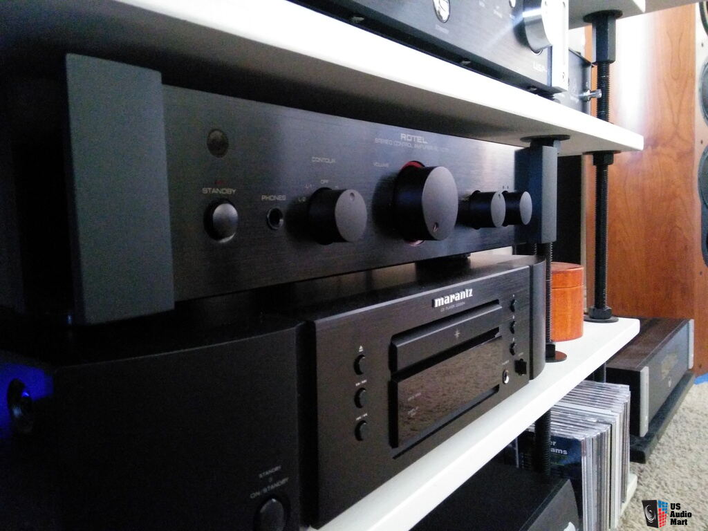 Rotel RC1070 preamplifier with mm phono stage Photo #874588 - UK Audio Mart