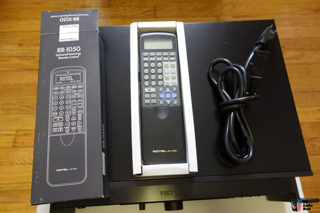 Rotel RSP 1068 surround sound processor/preamplifer with all original ...
