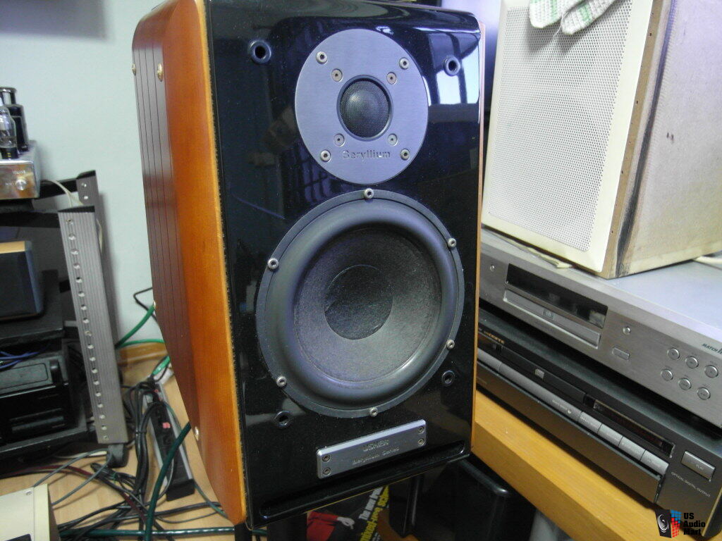 USHER BE-718 Photo #926721 - US Audio Mart