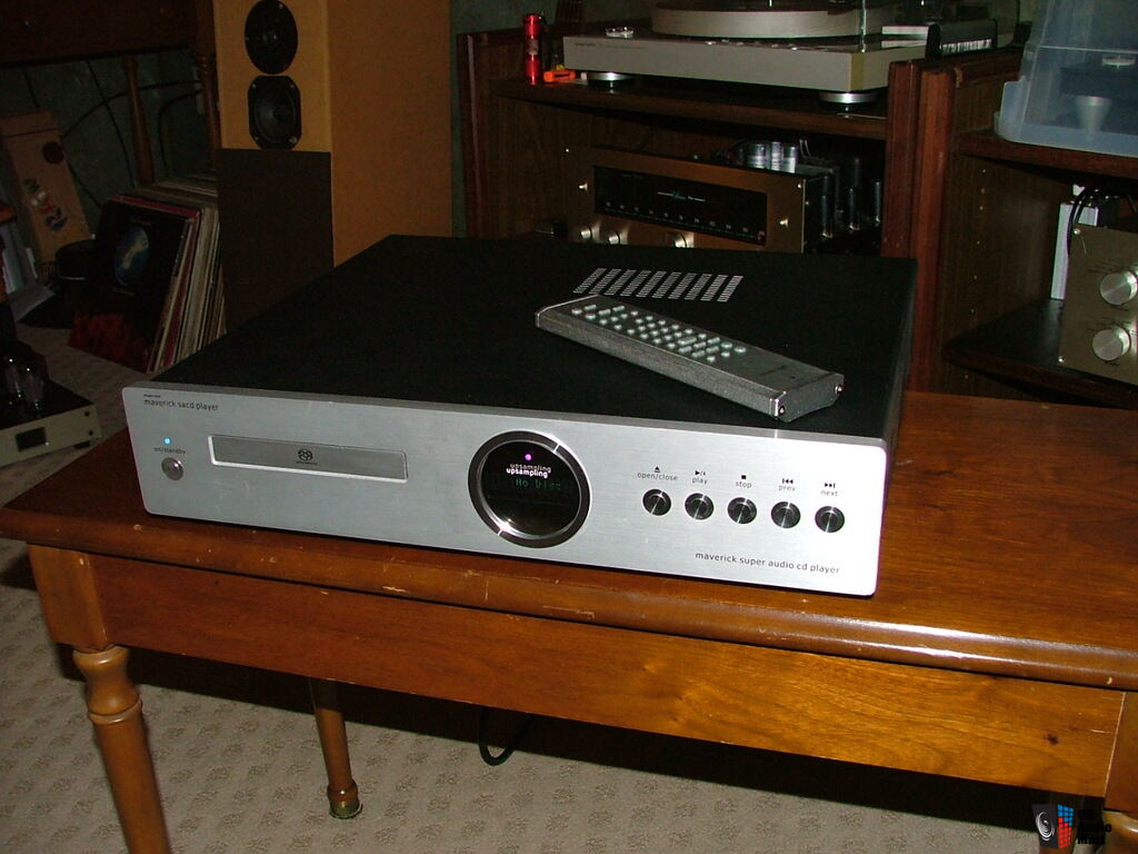 MUSIC HALL MAVERICK CD/SACD player with remote Photo #962210 - US Audio ...
