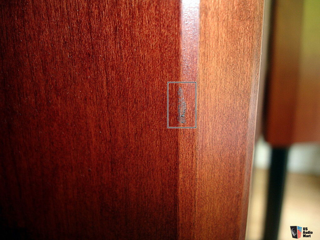 Bryston Mini-T in Boston Cherry with dedicated Bryston Stands as new ...