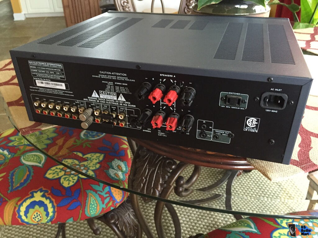 NAD C 372 Stereo Integrated Amplifier Photo 990728 US Audio Mart NAD C 372 Stereo Integrated Amplifier Photo 990728 US Audio Mart